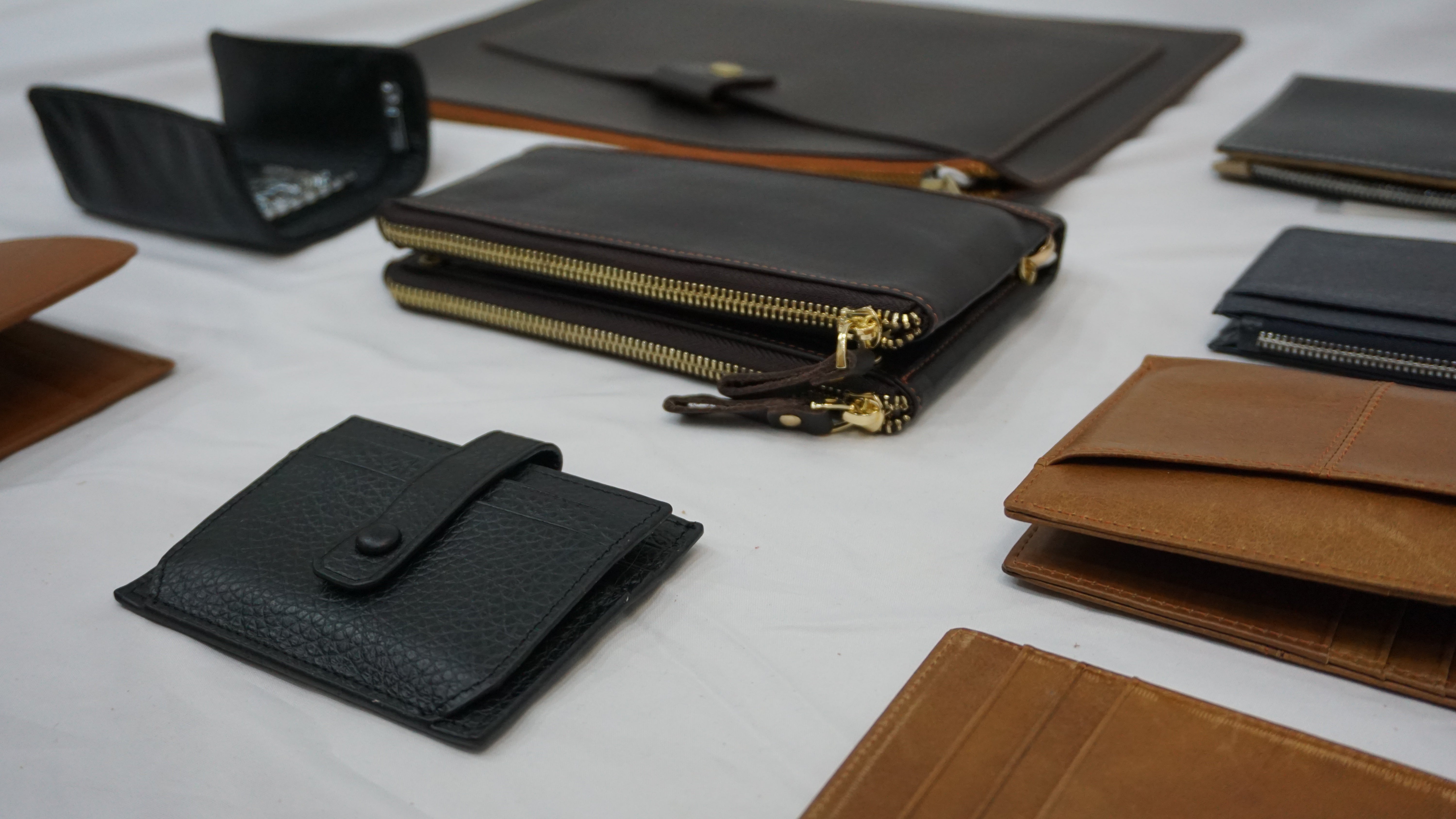 Men's small leather goods by Nameless leather goods (Singapore)